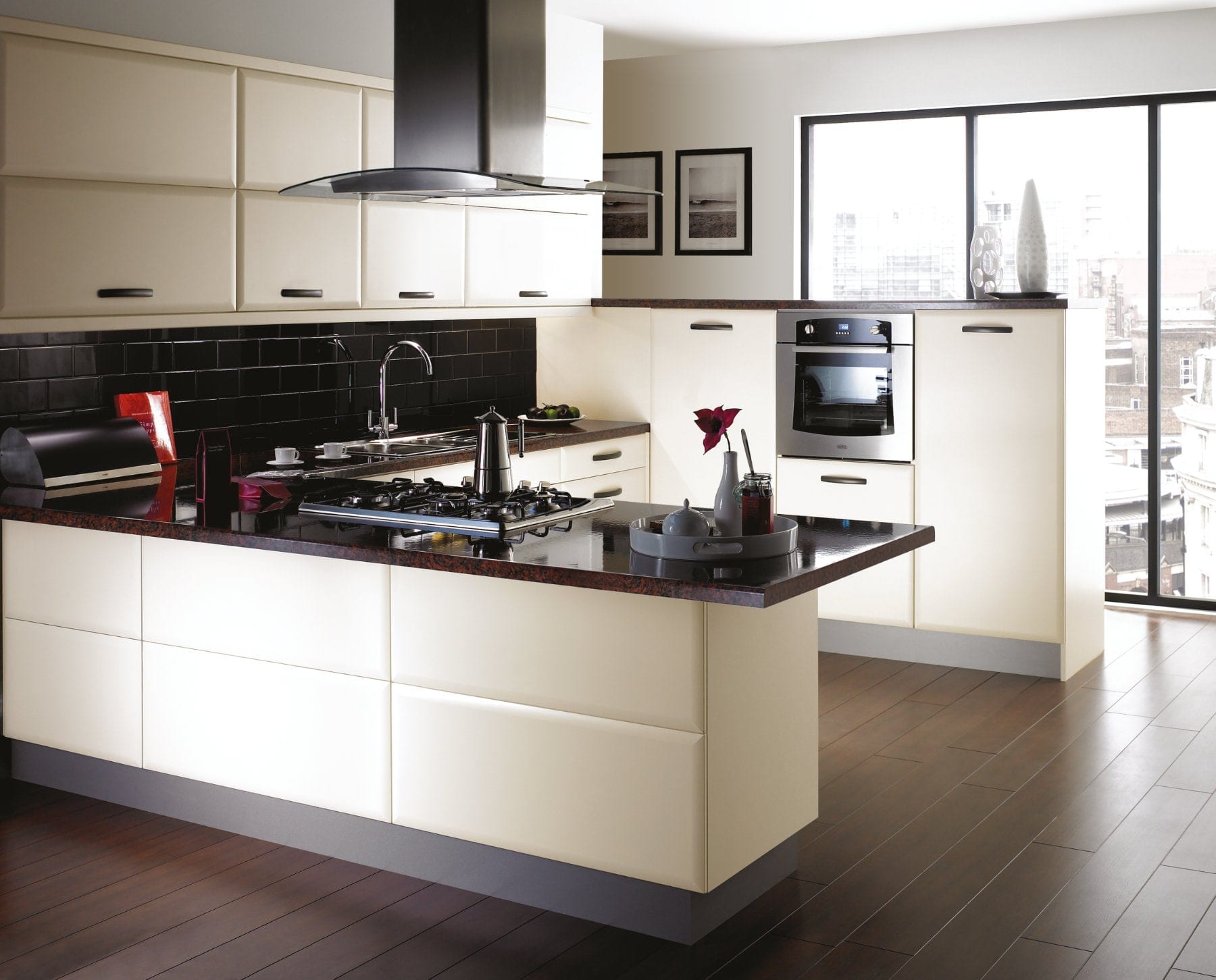 Light Kitchens | Royal Kitchen Designs